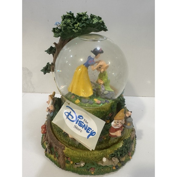 Disney | Holiday | Disneys Snow White Seven Dwarfs Musical Snow Globe ...